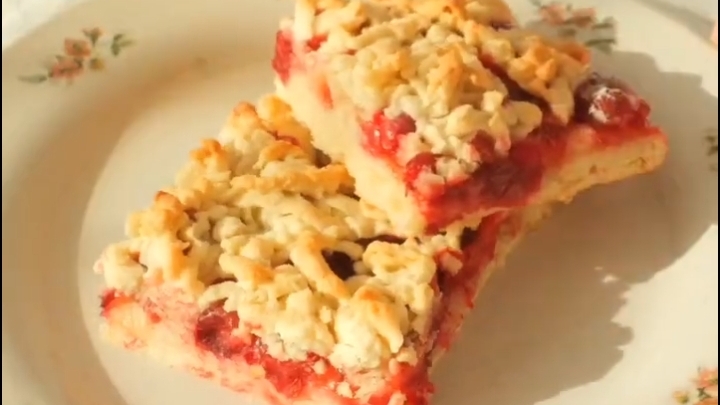 Сегодня на десерт клюквенный ПИРОГ...🥧🍒😋