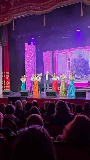 Песня «Ванечка» и весёлый Ванечка из зала – Краснодарская Филармония