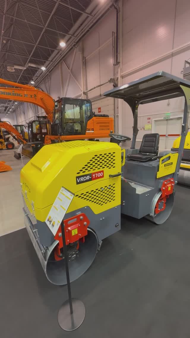 Тротуарный каток VEKTOR VRDR-1700 с двигателем KUBOTA: обзор от дистрибьютора