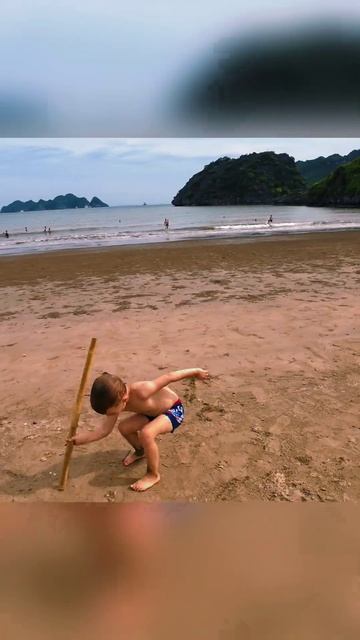 Пляж острова Cát bà            #travel #cátbà #vietnam #shorts #море #набайке #beach #отпусксдетьми