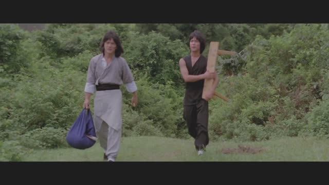 Молодой Мастер Первая драка Джеки Чана и Юэнь Бяо в кино (Часть 1)