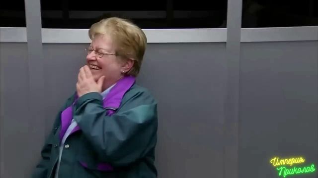 Розыгрыш в лифте и Оживший поросенок