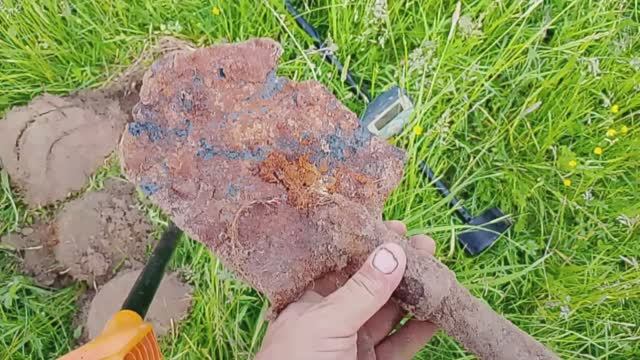 шикарный коп в летнею жару — коп по войне.