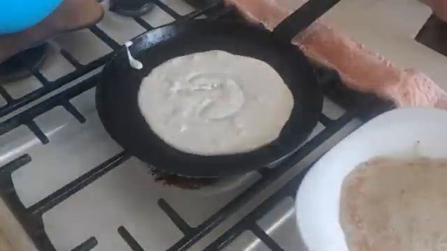 Масленица. День 6-ой .Луковые блины с рыбкой.