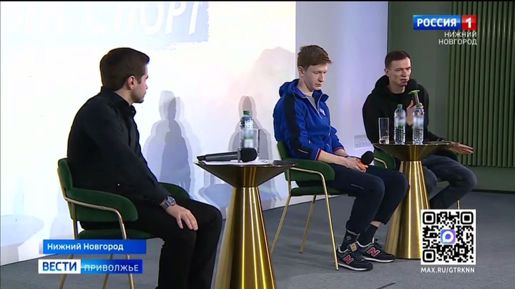 Участники Олимпийских игр и чемпионы России по лыжному двоеборью ответили на вопросы школьников