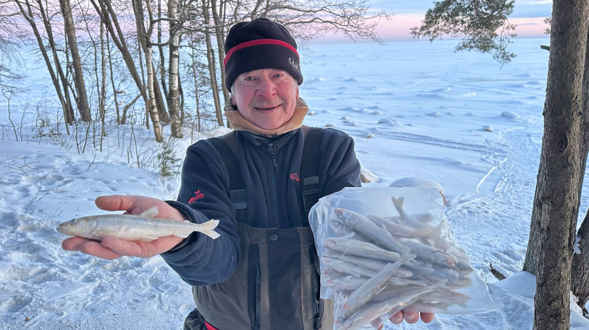 Рыбалка на Корюшку. Северный берег Финского залива. Погода -20.