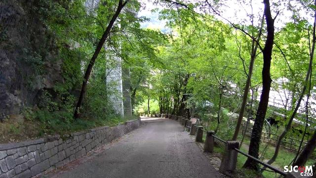 На велике спускаться не решился с этой горы Doss Trento