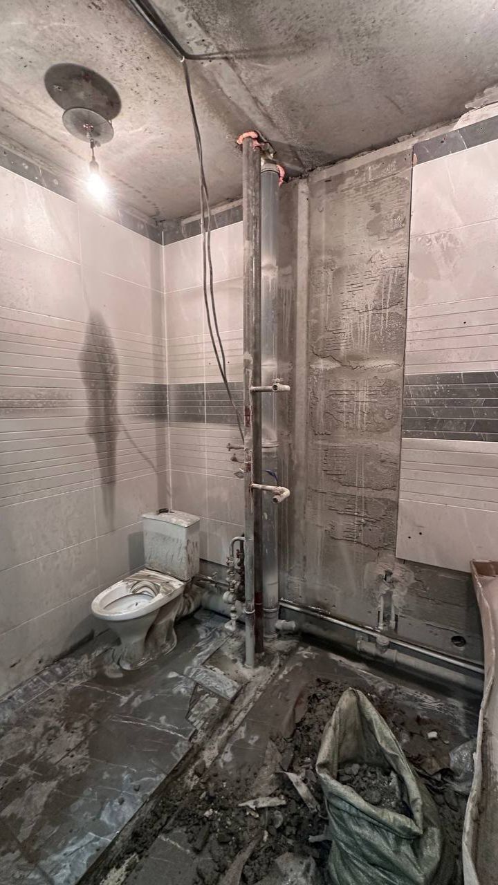 Демонтаж перегородки в санузле без пыли и шума | Демонтажсервис