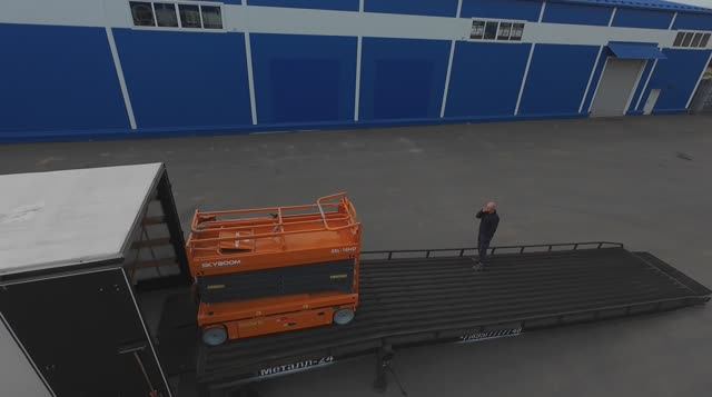 Отгрузка ножничных самоходных подъемников SKYBOOM SSL-16HD