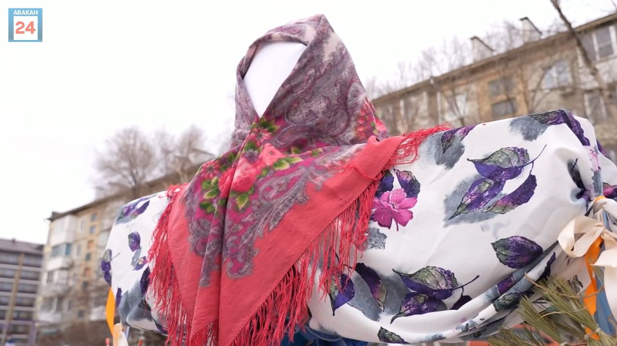 Сытная ярмарка, скоморохи и хороводы: Масленица гуляла в жилом районе Абакана «Западный»