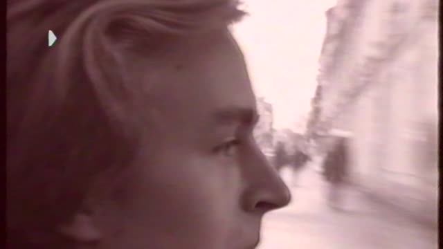 Рома Голубев за рулем по Питеру. Фрагмент. Ориентировочно 2004 г.