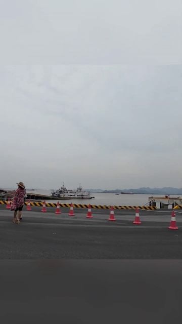 Паром на остров Cát bà. #travel #vietnam #ferry #вьетнам #набайке #путешествия #motorbike