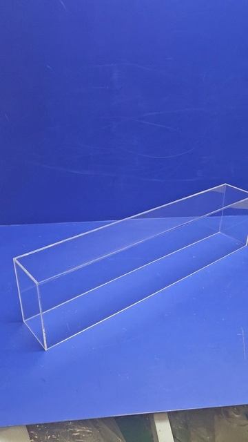 Пластиковый колпак для модели, толщина оргстекла 4мм.