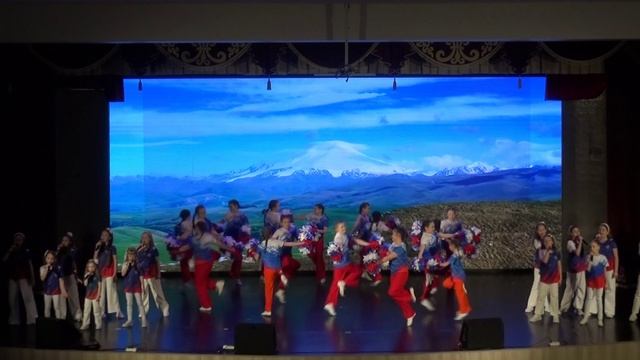 Вокально-хореографическая постановка «СЛУШАЙ СТРАНА»