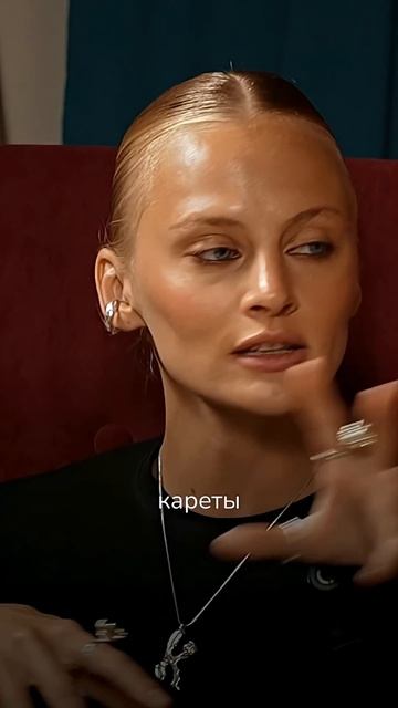 2 модели создали свой бренд одежды