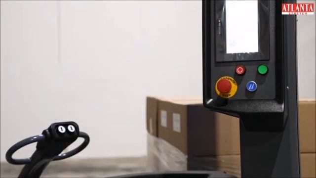 Робот паллетообмотчик NEOS с сиетмой ARYA и  лазерным сканнером безопасности