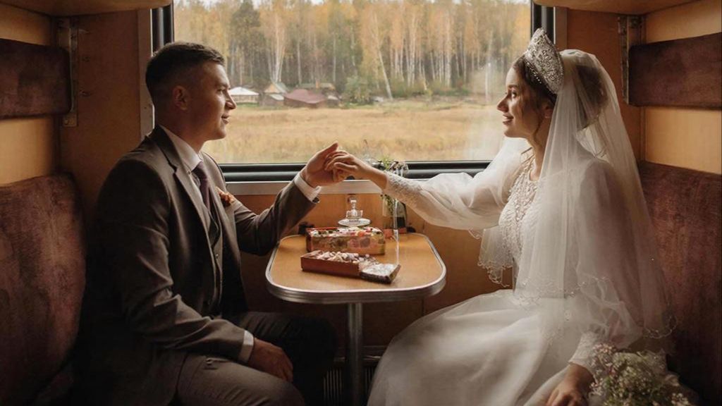 Олежек, а может быть мы поженимся, ведь нам хорошо с тобой вместе...