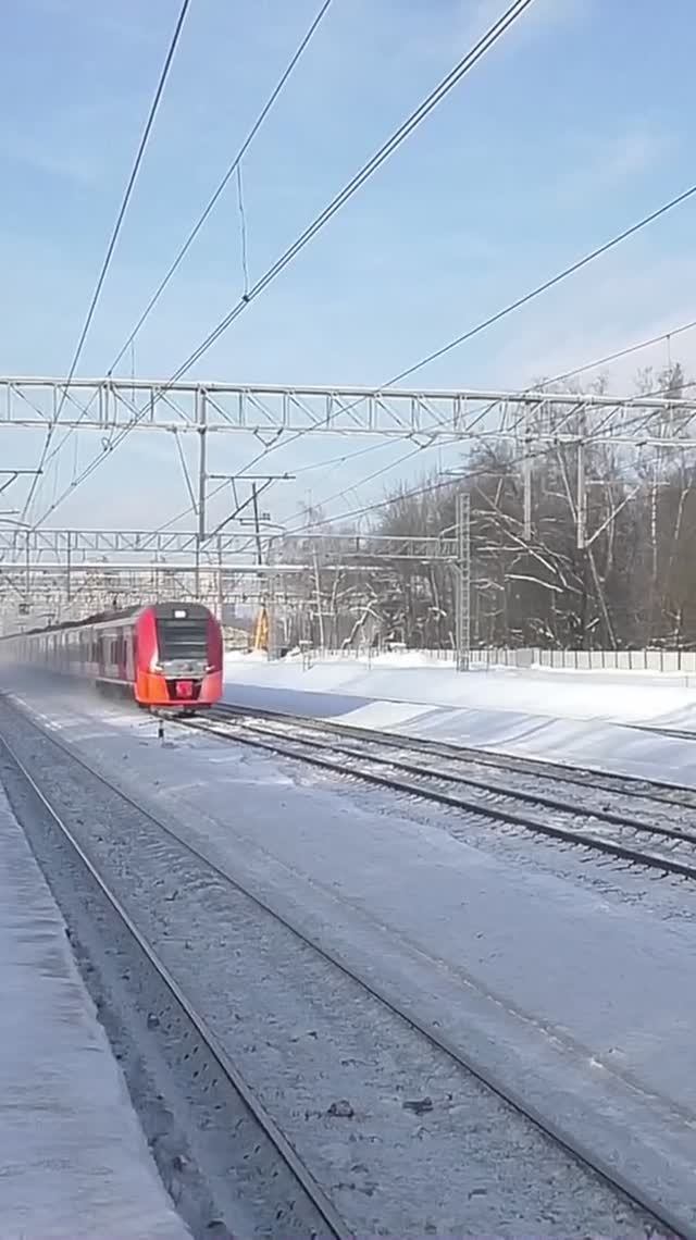 Электропоезд ЭС2Г-131 "Ласточка" (ТЧ-6) скоростной пригородный поезд № 7049 Тверь — Москва.