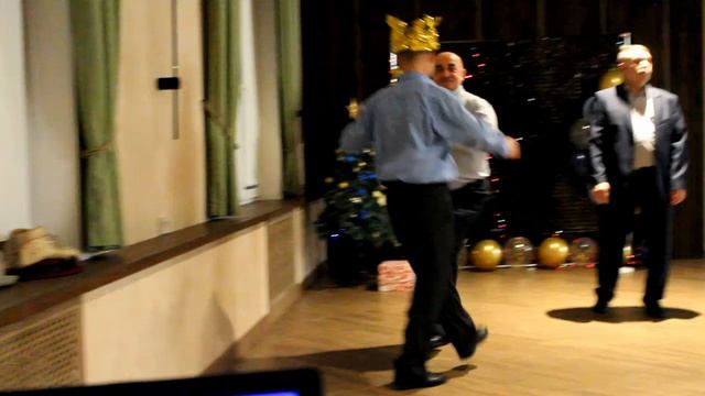 Танцы Танцы Танцы))