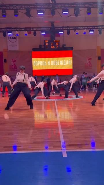 Танцевальная команда университета СПбГУПТД «GUTiDance» на ПМЭФ 2025