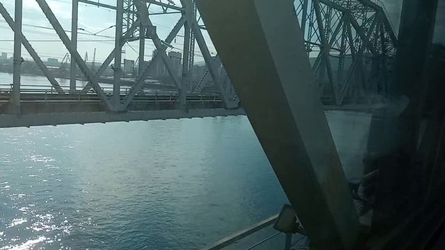 Самая длинная река России Енисей и Красноярск из окна поезда