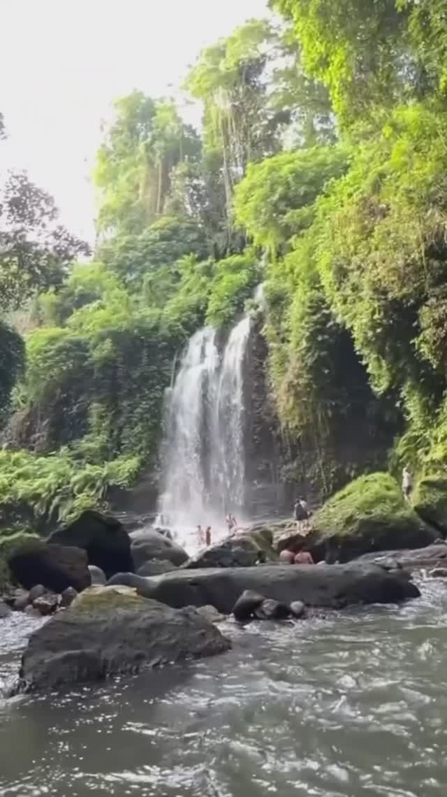Водопад Темеси.💦 Самый странный водопад Бали? Туристы рассказывают о необъяснимом