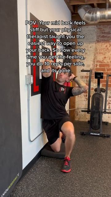 Improve Your Thoracic Mobility |  Книга-мельница у стены - мобильность спины