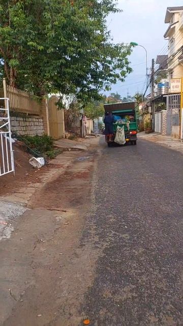 Далат. Уборка города под классическую музыку. #вьетнам #vietnam #dalat #набайке