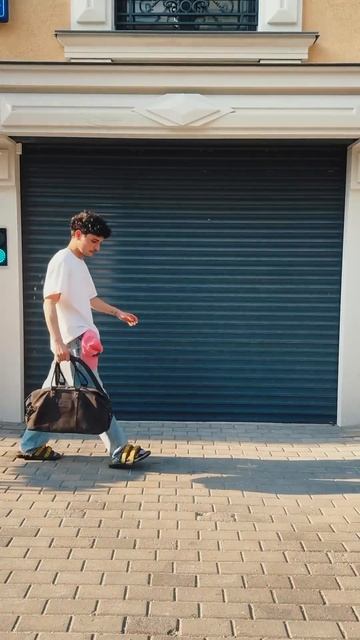 Какая сумка вам понравилась больше? 1 или 2?