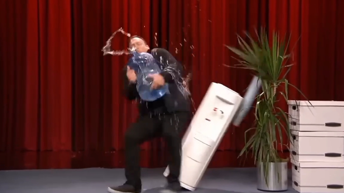 Конкурс Pratfall с Кевином Джеймсом