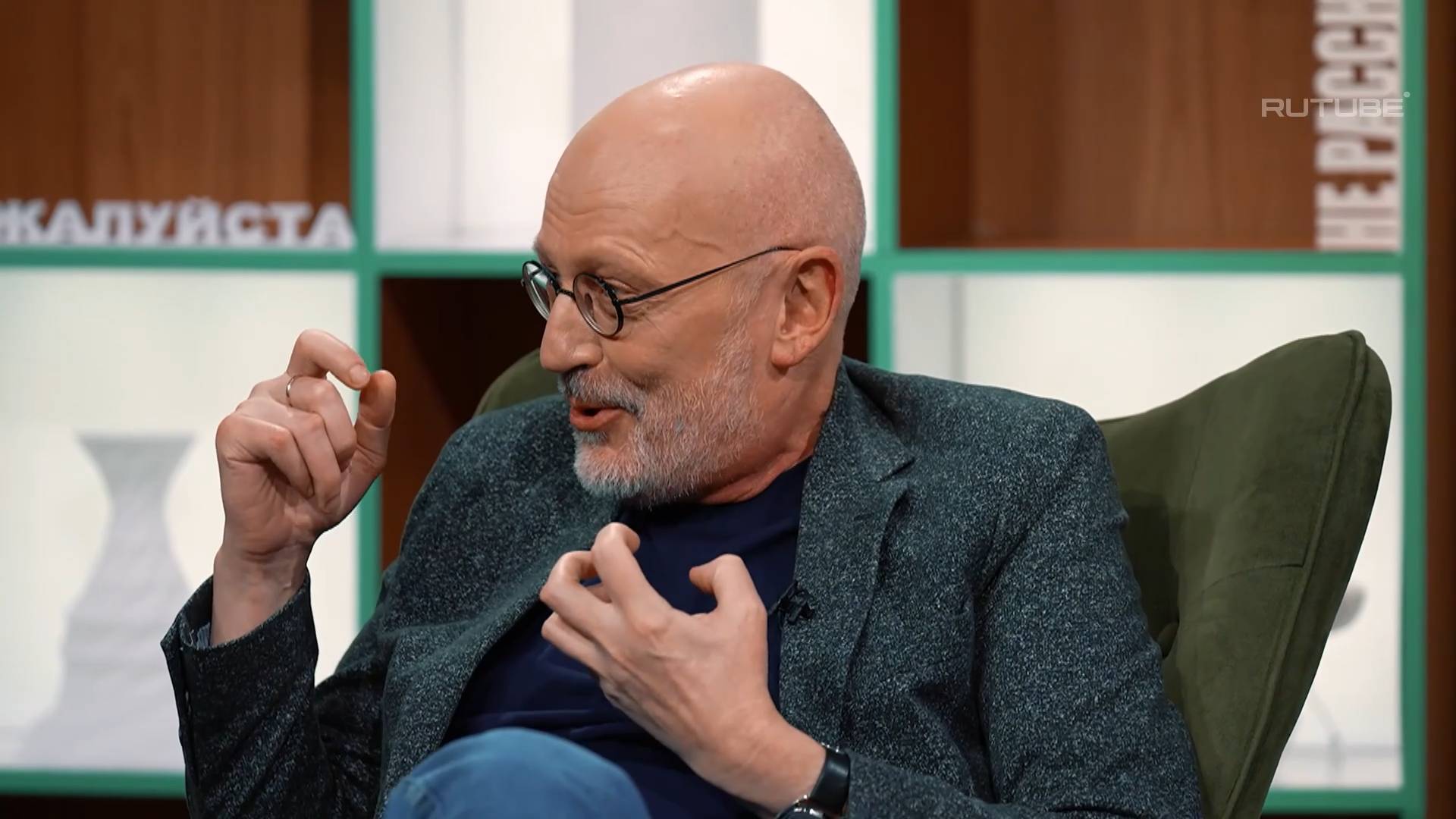 Александр Гордон и Юля Барановская пришли на юбилей Первого канала с флюсом и «глазом на подбородке»