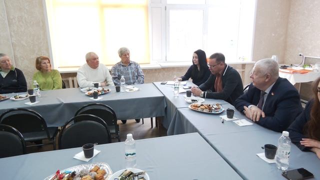 Жители поселка Ленинский обозначили главе города волнующие их проблемы. Панорама 20.02.26