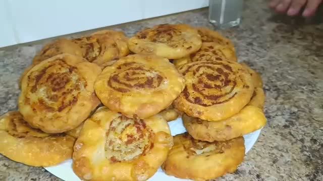 Пирожки с мясом без дрожжей - быстрый рецепт.