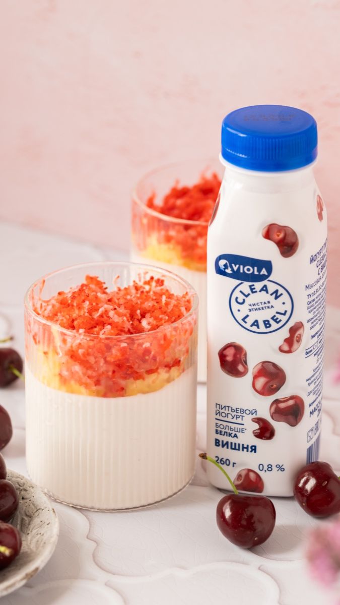 Йогуртовый мусс с тёртым ягодным льдом