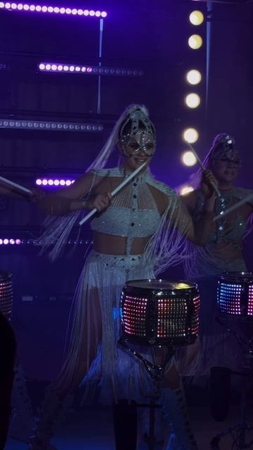 Танцевальное шоу барабанщиц ART-REVOLUTION на ивент-фестивале "Концепция"