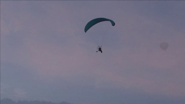 Небо России 2012 (свечение шаров на Орешке)