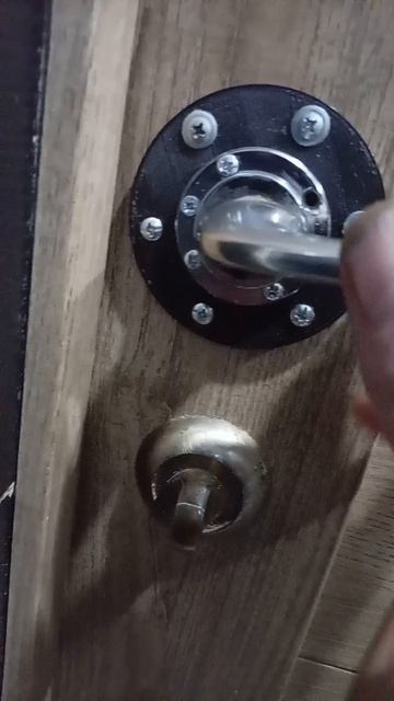 ремонт дверной ручки.mp4