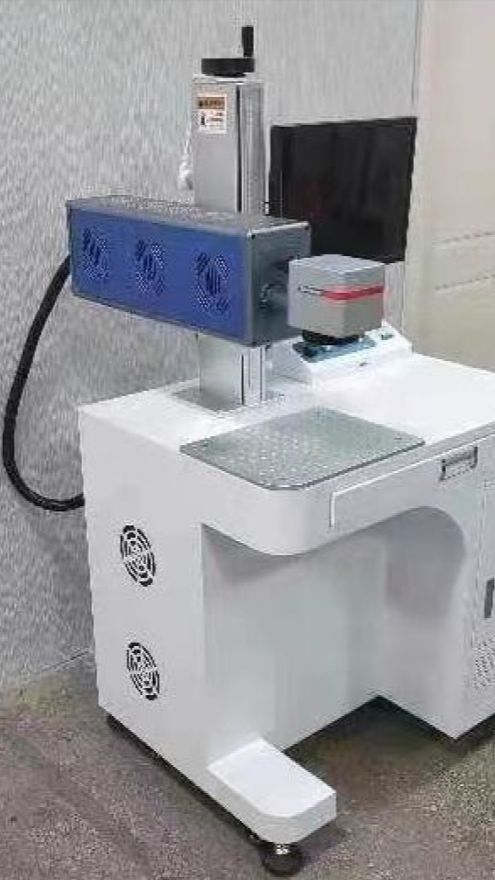 Волоконно-лазерная кодировочная машина FB 20W/30W/50W/100W.