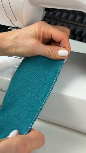 Краеобмёточные строчки на швейной машине SEVEN ZILVER ARTA