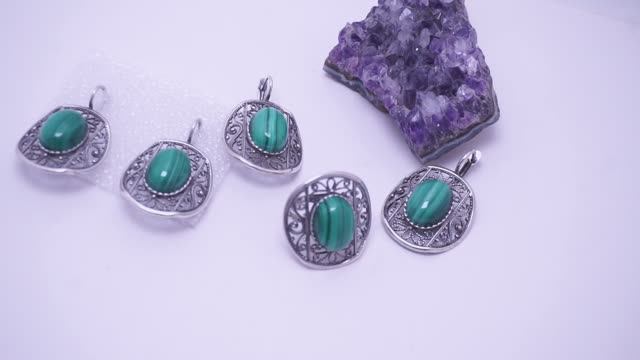 Гарнитур серьги и кольцо "Греческий мотив" камни малахит натуральный посеребрение 3306