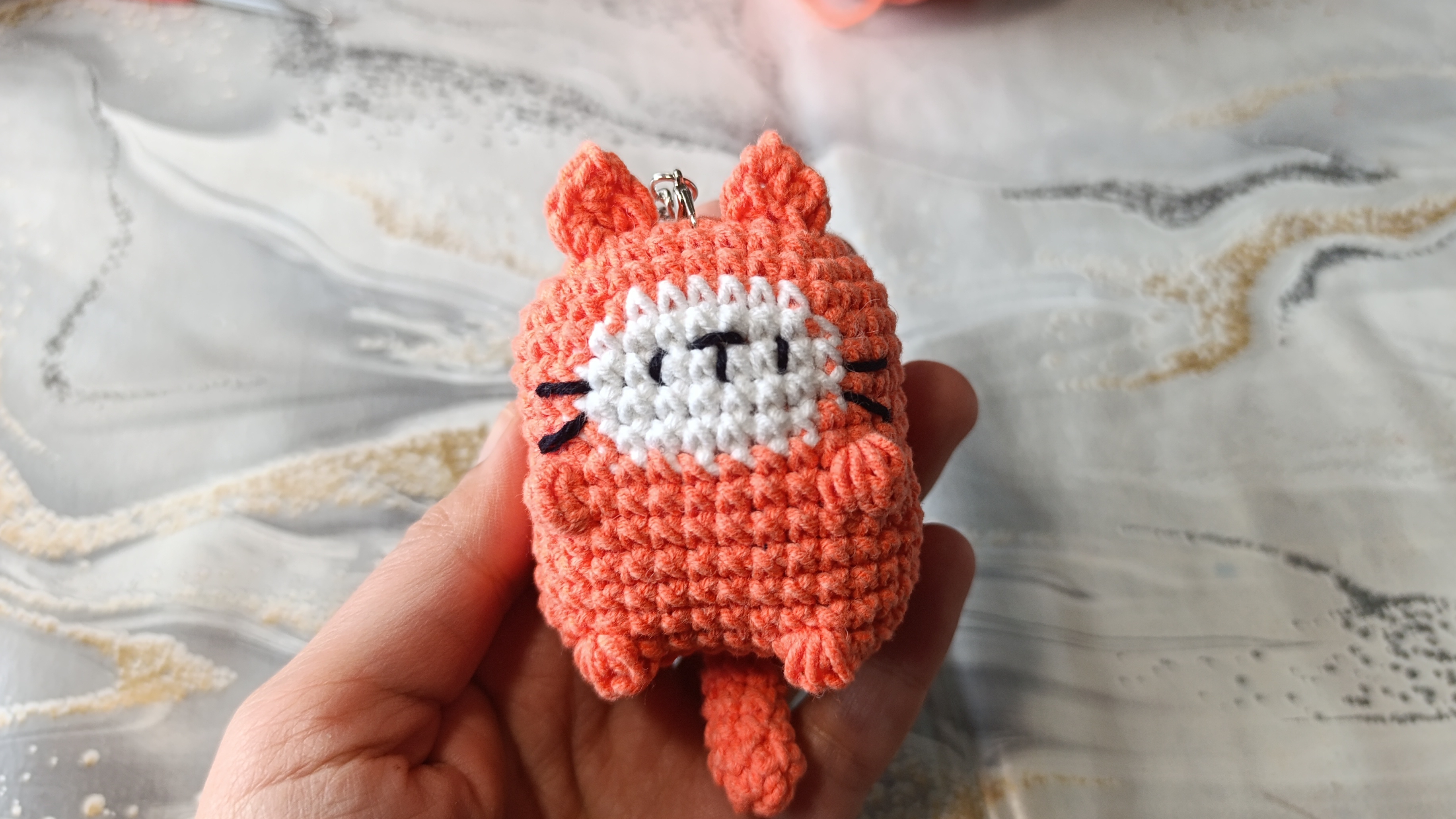 Котик Кубик крючком. Мастер-класс по вязанию крючком игрушки для брелоков