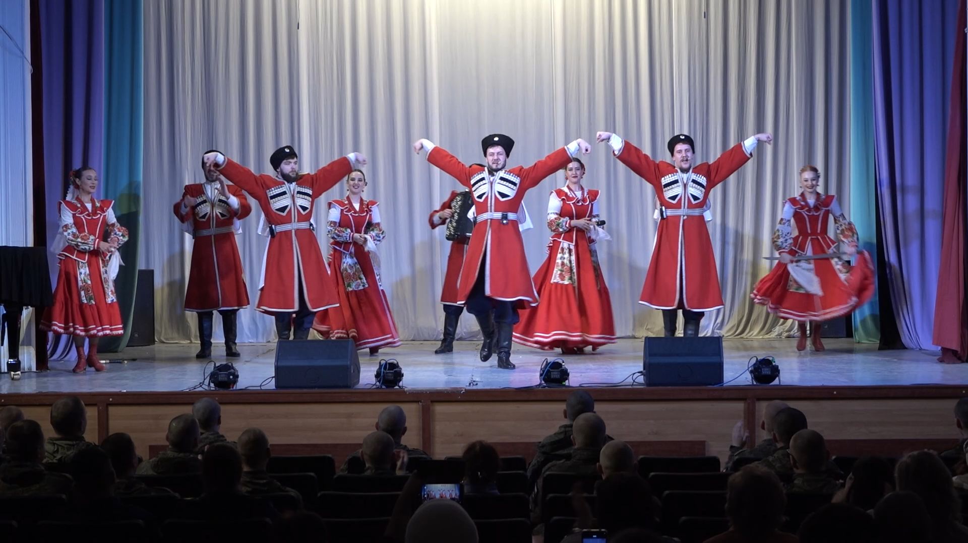 В Доме культуры  «Пушкино» провели концерт в честь Дня защитника Отечества