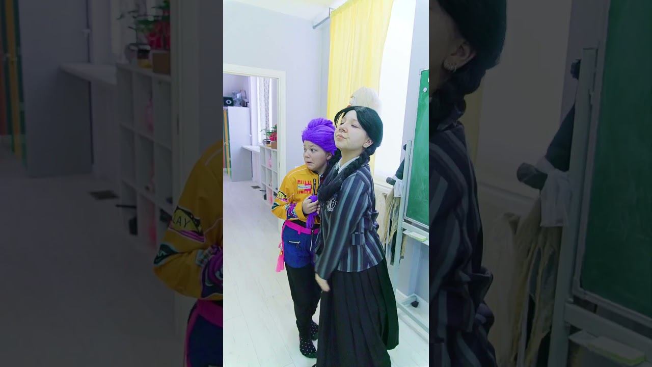 Играем в страшные игры, Руми и Среда Аддамс в реальной жизни! #руми #уэнздей #kpopdemonhunter