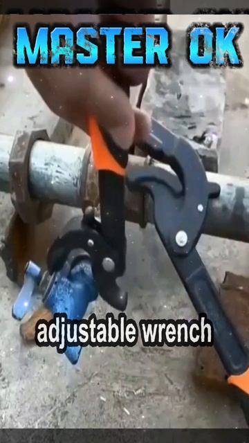 Универсальный самозажимной гаечный ключ для  Ремонта сантехники. !