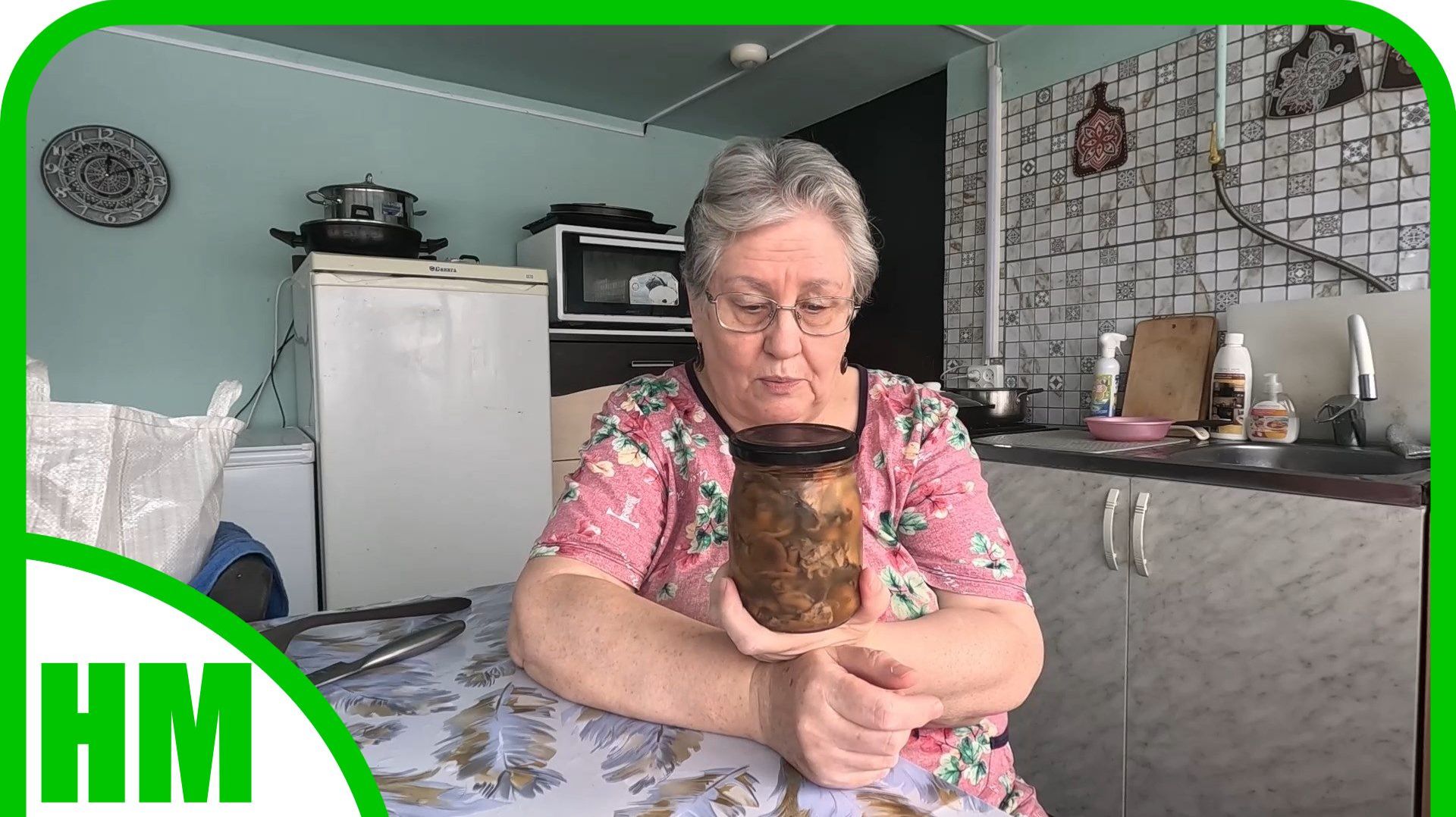 20 февраля. Разговоры про грибы ягоду. Варенья много хотим. У Ильгиза 35 розеток в комнате🙈