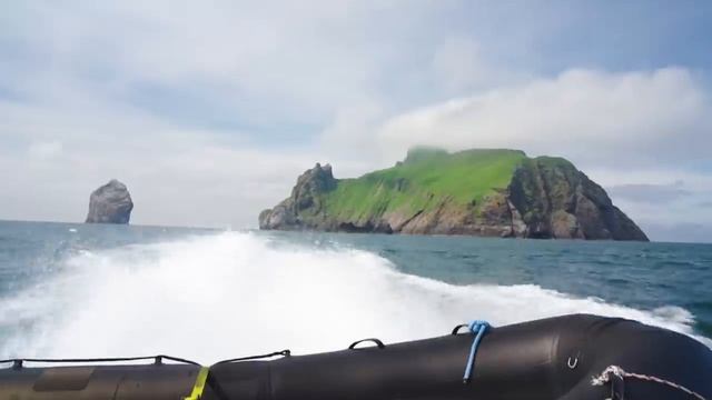 Top 25 Places To Visit in The UK - Travel Guide