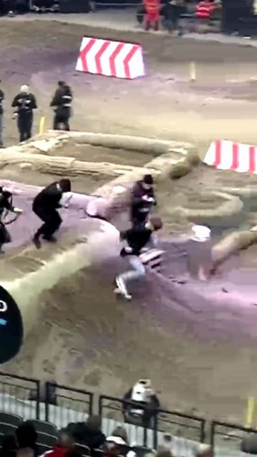 Интересный вид спорта хоббимотокроссинг прошёл в Венгрии