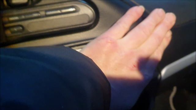 Установка рамки для магнитофона в Chevrolet Niva(у).