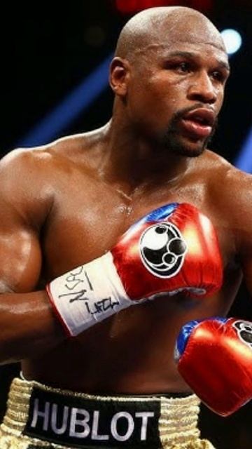 Флойд Мейвезер собирается возобновить карьеру #shorts #флойдмейвезер #майктайсон #бокс #легендыбокса