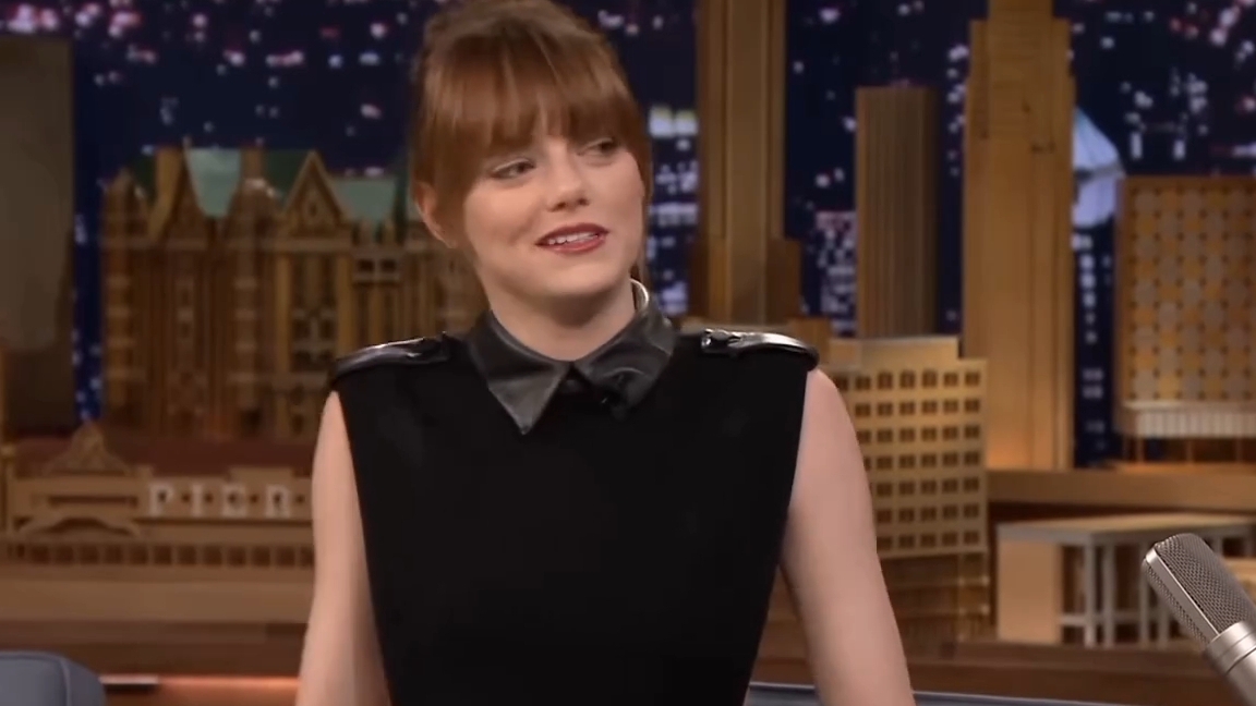 Эмма Стоун помешана на маминых блогах и рассказывает о фильме «Новый Человек-паук: Высокое напряжени